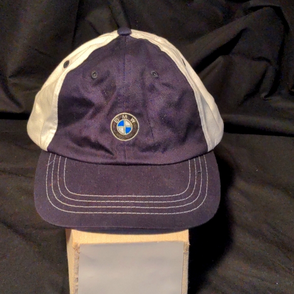 BMW | Accessories | Nwot Navy White Bmw Usa Baseball Hat With Navy ...